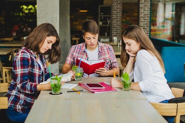 8 University Life Tips Every Fresher Should Know